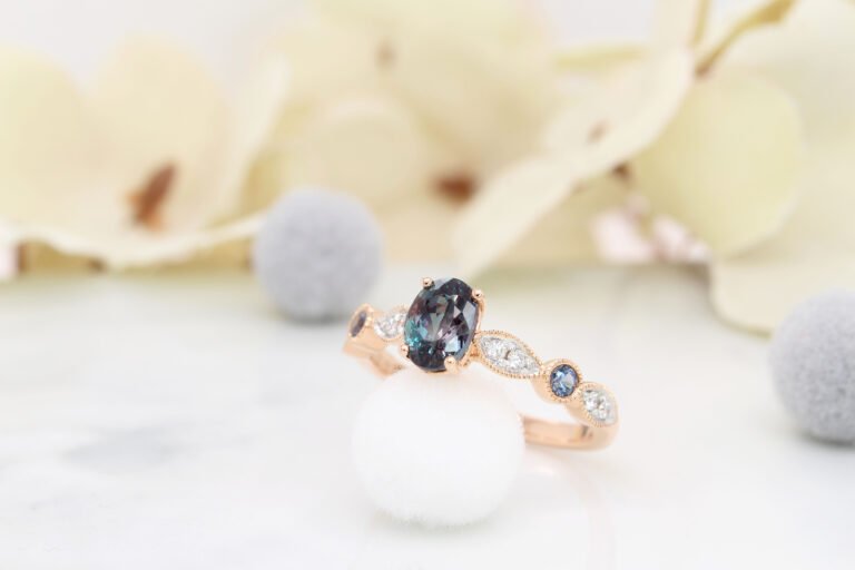 The Complete Alexandrite Gemstone Guide | GIOIA Singapore